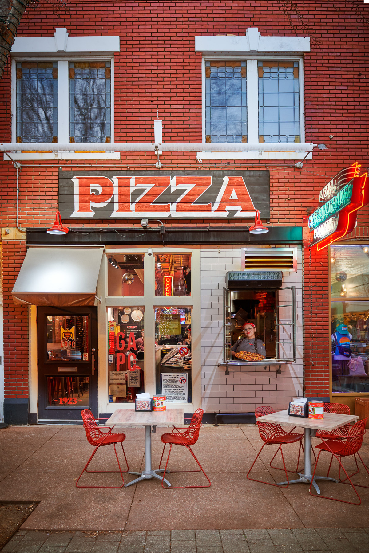 Colorado-style pizza hubs near you in United States | We Go Pizza